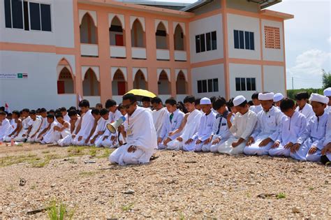 มานาซิกิล โรงเรียนศานติวิทยา ยะลา Santiwitaya School Yala