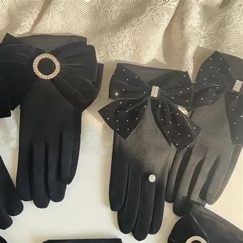 สตรีข้นกำมะหยี่อบอุ่นซับโบว์ F Aux S Uede ถุงมือสีดำหญิงฤดูหนาวประสิทธิภาพพรรคขับรถถุงมือ R2236