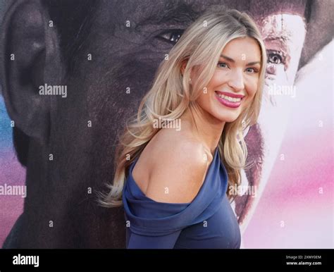 Camryn Kinsey Hi Res Stock Photography And Images Alamy