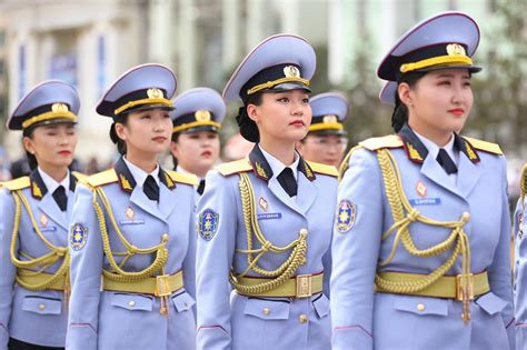 Монгол Улсын Ерөнхийлөгч У Хүрэлсүх Офицер хүн бол манлайлагч сурган хүмүүжүүлэгч байх ёстой