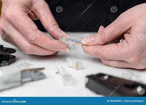 Connection Procedure Utp Cable Twisting Cable Tool Twisted Pair Ethernet Utp Cat 5 Crimping