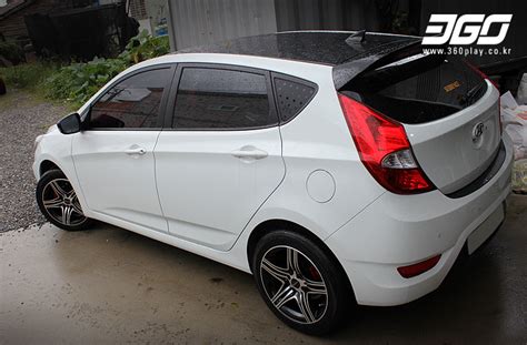 엑센트위트크리스탈화이트 쥬피터 16인치4홀블랙폴리쉬 장착사진 삼육공플레이