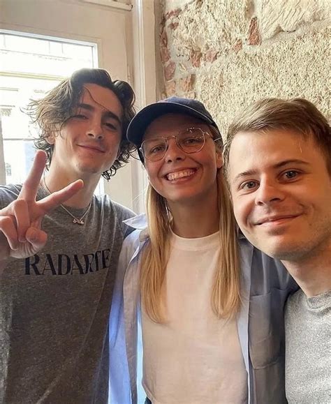 Timoth E Chalamet With Fans Timothee Chalamet Timmy T Actors Actresses