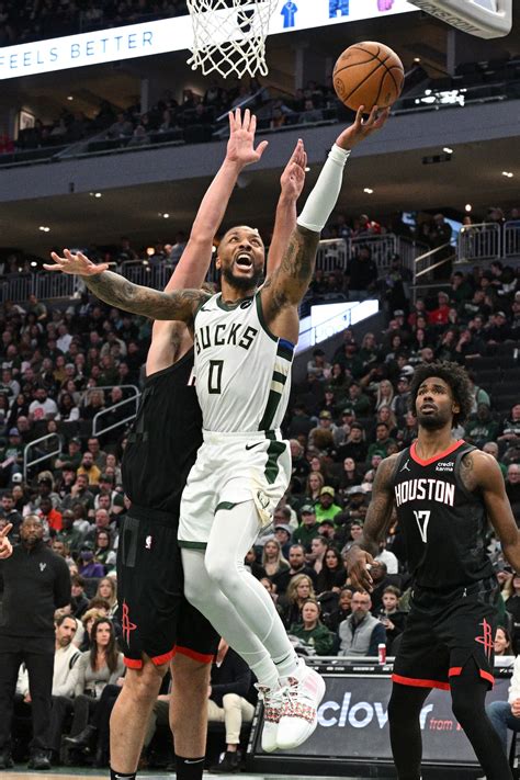 Bucks Halt Upstart Rockets Winning Streak Reuters