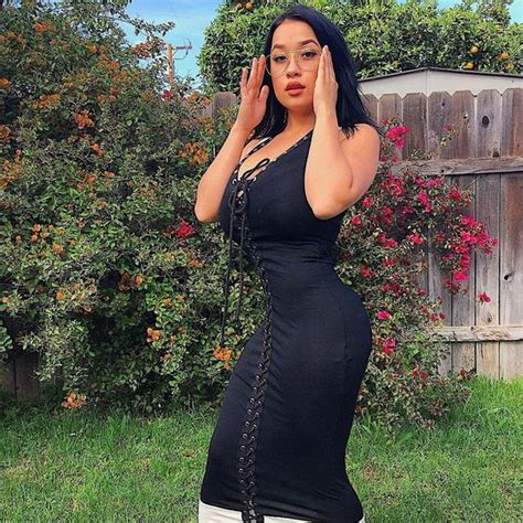 Elizabeth Anne Pelayo Thick Instagram Bombshell Babes