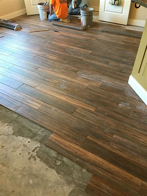 Ceramic Tiles That Look Like Wood Wood Looking Ceramic Tile Floors