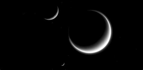Why Do Some Planets Have Moons A Physics Expert Explains Why Earth Has