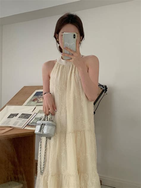 베이지하루 당일발송 무료배송 홀터넥 여름 원피스 하이넥 슬리브리스 리본 롱드레스 화이트 베이지 자수 시스루 루즈핏 셔링 주름 뷔스티에 봄 레이어드 플레어 결혼식 피로연