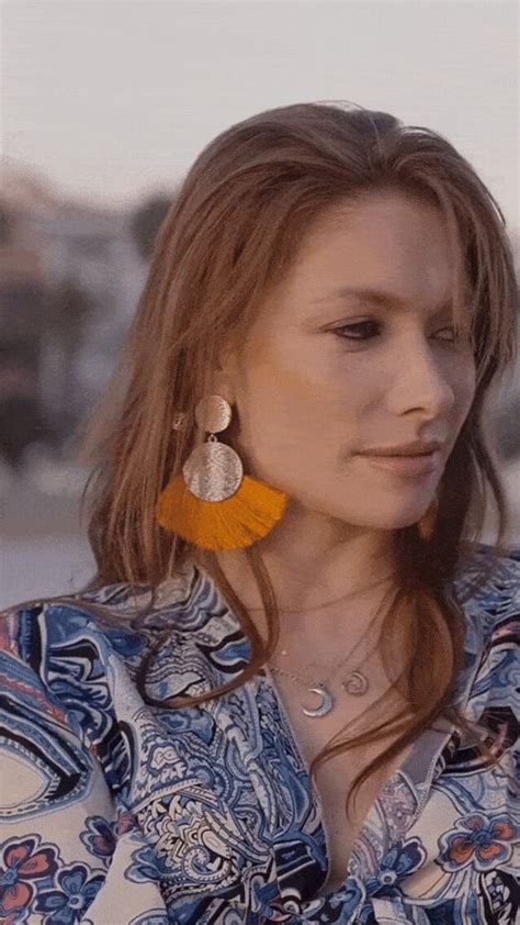 what is name of this video please help me 2 replies 1693369