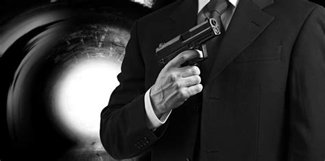 Ex Cia Official Allegedly Duped Aspiring Spy Into Sex To Help Her Use Her Body As A Weapon