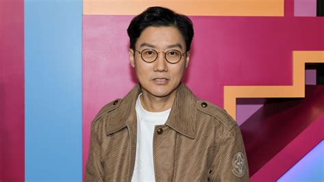 ‘squid Game Creator Hwang Dong Hyuk Put His Actual Teeth Into Making The Show Cnn