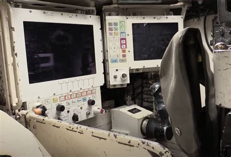 最も高価な戦車の内部スペース 日本のtype 10人丸