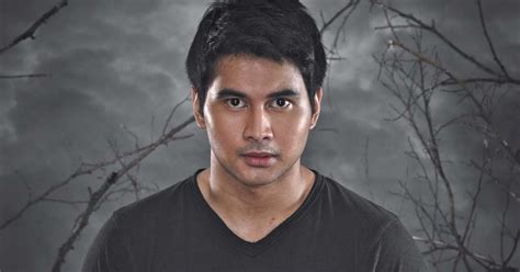 Joem Bascon Does Hot Love Scenes With Both Jake Cuenca And Lovi Poe In Lihis Showbiz Portal