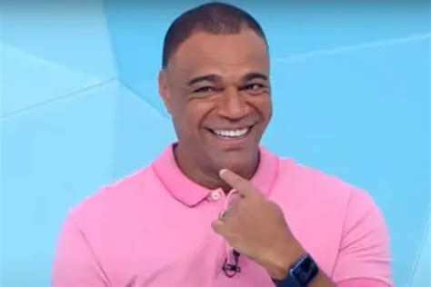 Denílson Deixa A Band Após 14 Anos