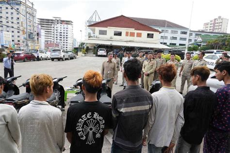 អាជ្ញាធរខេត្តព្រះសីហនុលើកទឹកចិត្តដល់កម្លាំងនគរបាល បង្ក្រាបក្រុមចោរលួច ឆក់នៅតាមដងផ្លូវសាធារណៈ