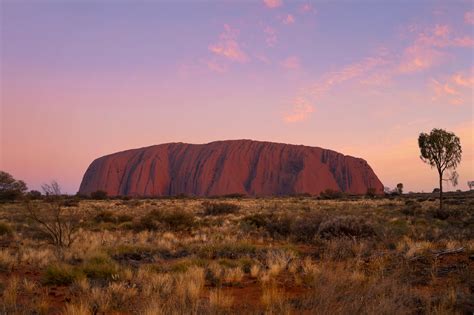 Mai Uluru La Ila Australia Australian Tours