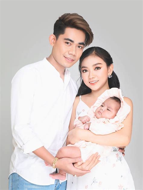 ប្រពៃណាស់ តារាចម្រៀង លោក នី រតនា និងភរិយា បានបរិច្ចាគថវិកាផ្ទាល់ខ្លួន ដើម្បីជួយដល់ជនរងគ្រោះ