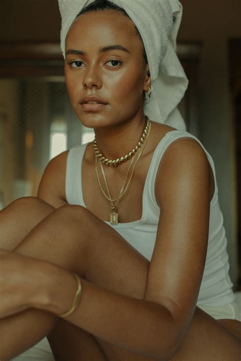 Ava Dash Dt Model Management