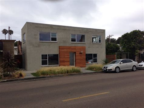 Simple CMU Building In Encinitas