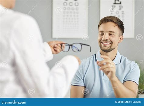 Eyeglasses And Optometrist Chart Stock Image 43341817