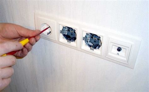 Ремонт заміна розеток вимикачів заміна проводки роботи з електрики 500 грн Електрика