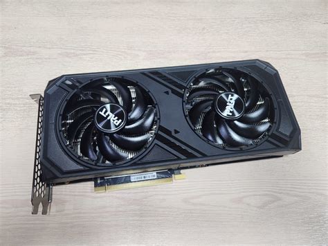 Palit GeForce RTX 4070 Dual, VGA Minimalis RTX AI