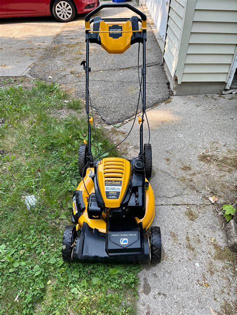 Cub Cadet Self Propelled Lawn Mower Review SC 700e