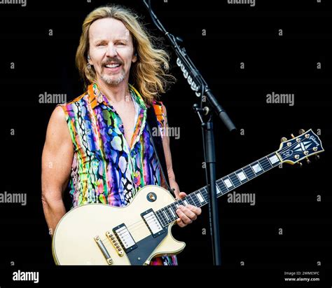 Tommy Shaw Guitar Collection