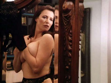 Mimi Rogers Showing Off Her Extremely Huge Boobs And Her Sexy Pussy