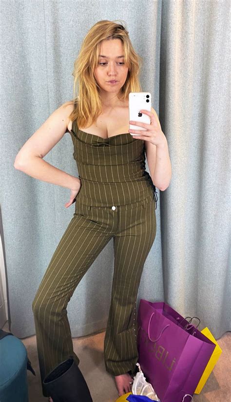 Aimee Lou Wood Nude Pics Leaked Porn And Sex Scenes