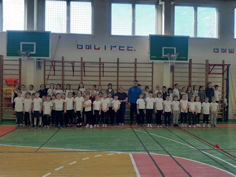 Сегодня в рамках предметной недели по физической культуре стартовали Веселые старты для 1 х