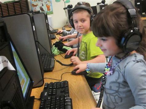 Riverside Library Kindergarten In The Computer Lab