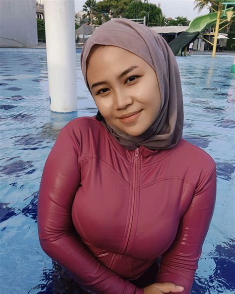 Bunda Keisha 93 - Selebgram Hijab yang Senang pamer Kegiatan Olahraga - Dzargon