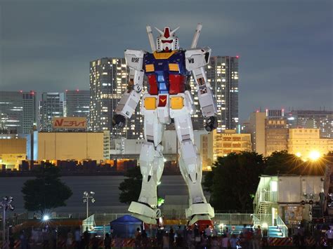 Visit The Life Size Mobile Suit Gundam In Tokyo Japan