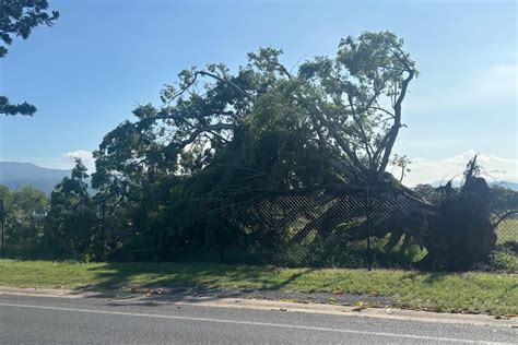 Queensland Hit With Heavy Rains With Bom Predicting More Wild Weather