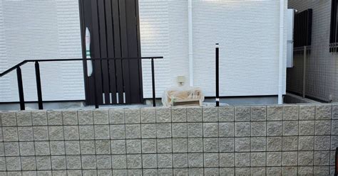 相模原市新築外構 玄関前フェンス設置中 ブログ 町田市の外構工事ならエクステリアスタイルcom
