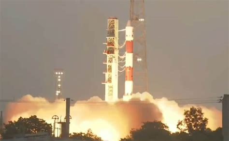 Isro Rocket Fails 7 Minutes Into Flight National Panel Set Up To Find Out Why Flipboard