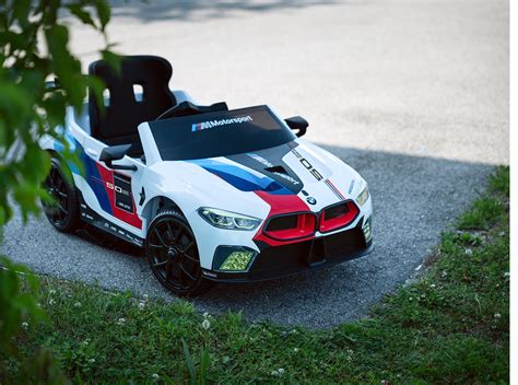 BMW M8 GTE Ride On 12V - Elektrische Kinderauto – Van Poelgeest BMW & MINI