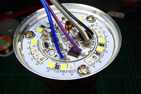 yet another wifi light bulb tinkerman