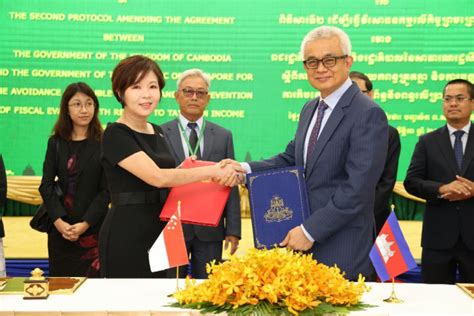 កម្ពុជា សិង្ហបុរី ចុះកិច្ចព្រមព្រៀង ដើម្បីចៀសវាងការយកពន្ធត្រួតគ្នា និងការបង្ការការកិបកេងបន្លំពន្ធ