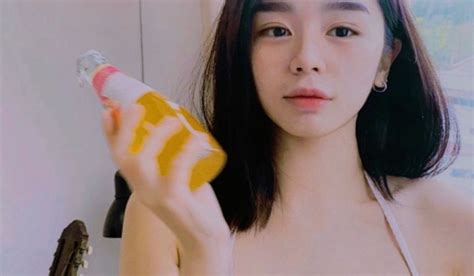 รวมรูปภาพของ เปิดวาร์ป น้องจีจี้ เน็ตไอดอลสาวชาวเวียดนาม ที่มาพร้อม