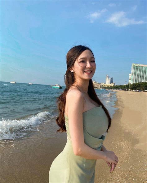 Huge Breasts Bulging Through That Dress Scrolller