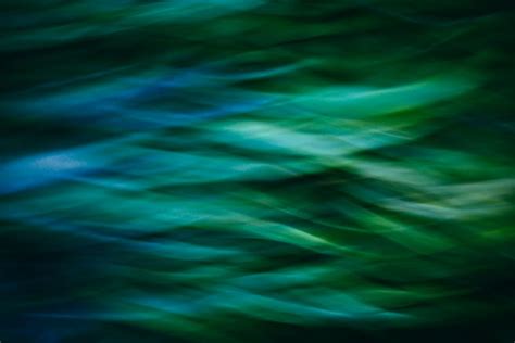 4k 바탕화면 H2 O 관념적인 그래픽 녹색 초록 다채로운 데스크톱 바탕화면 디지털 아트 매끄러운 모션 블러 미묘한 바탕화면 밝은 배경 부드러운