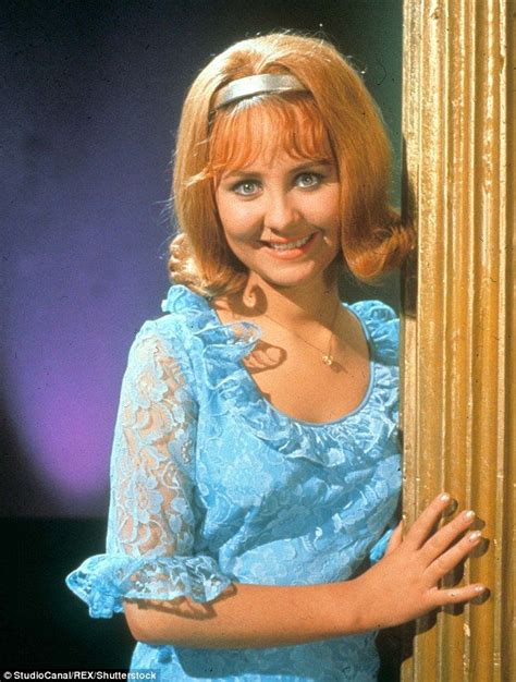 Lulu 69 Leaves Viewers Marvelling Over Youthful Appearance Lulu Haircut Jacki Piper Lulu 70s