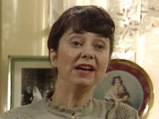 Sarah Thomas Actress Complete Information Wiki Photos Videos