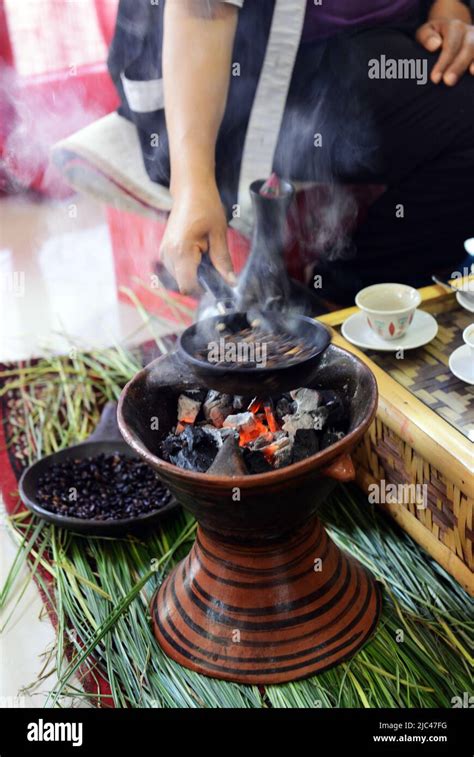 Roasting Coffee Beans In A Traditional Ethiopian Coffee Ceremony Stock Photo Alamy