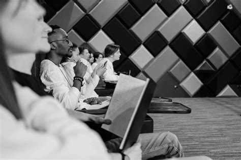 Forward Edge Ai Launches First Of Its Kind Knowledge Academy For Small Business Innovation