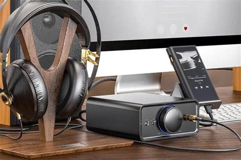 Difference Between Gaming Headset Vs Headphones GUIDE