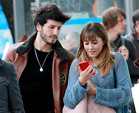 Aitana, Sebastián Yatra y ¿un beso que confirma su relación?