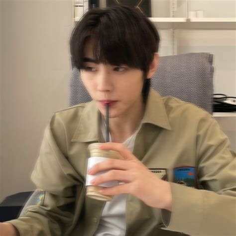 𝐌𝐄𝐑𝐋𝐈𝐄